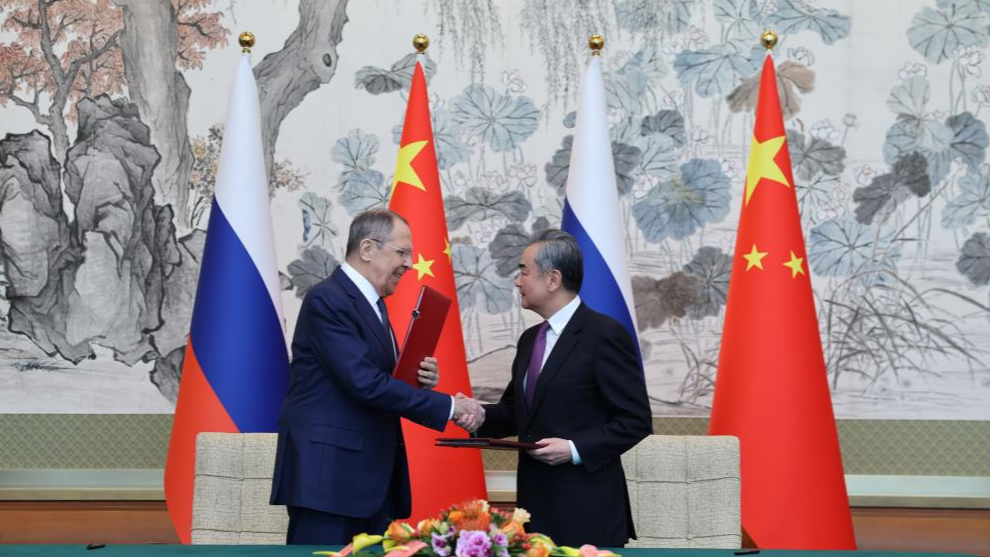 Chinese, Russian foreign ministers hold talks