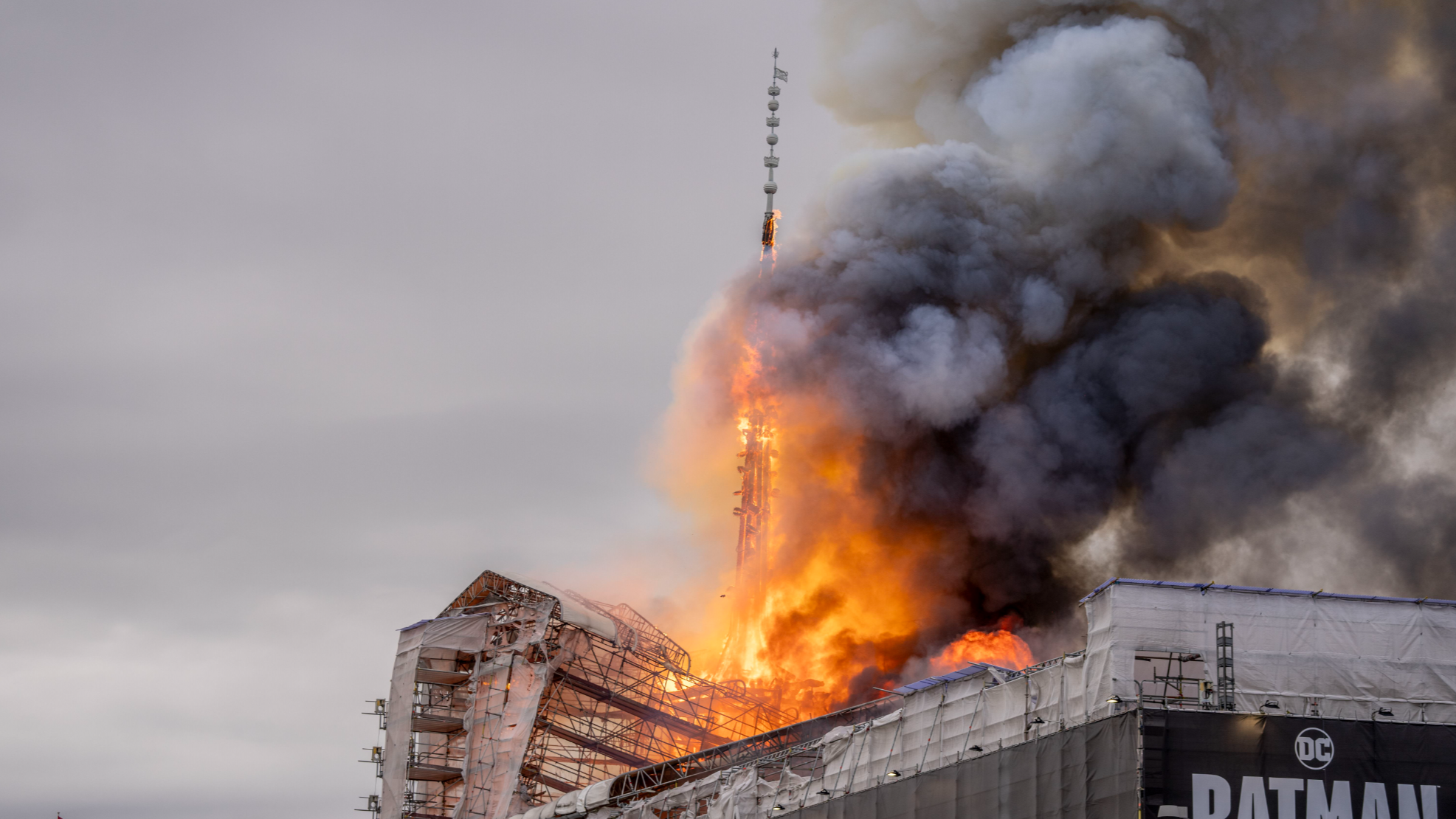Copenhagen stock exchange fire: Spire collapses as historic Borsen ...