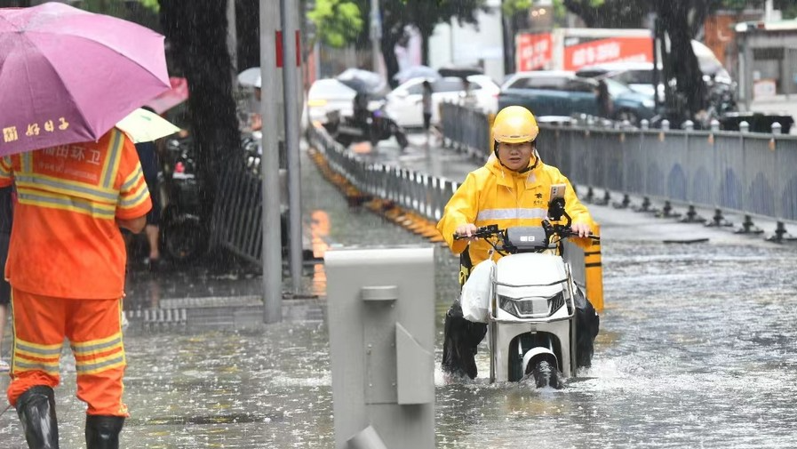 China renews yellow alert for rainstorm