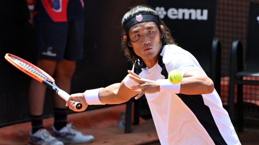 Victorious Zhang gets into a baseline groove