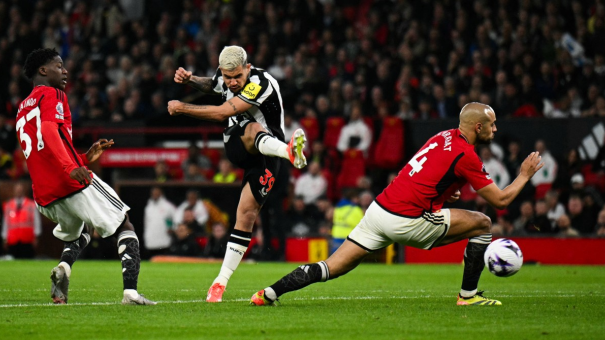 Manchester United hold on to beat Newcastle 3-2 in home finale