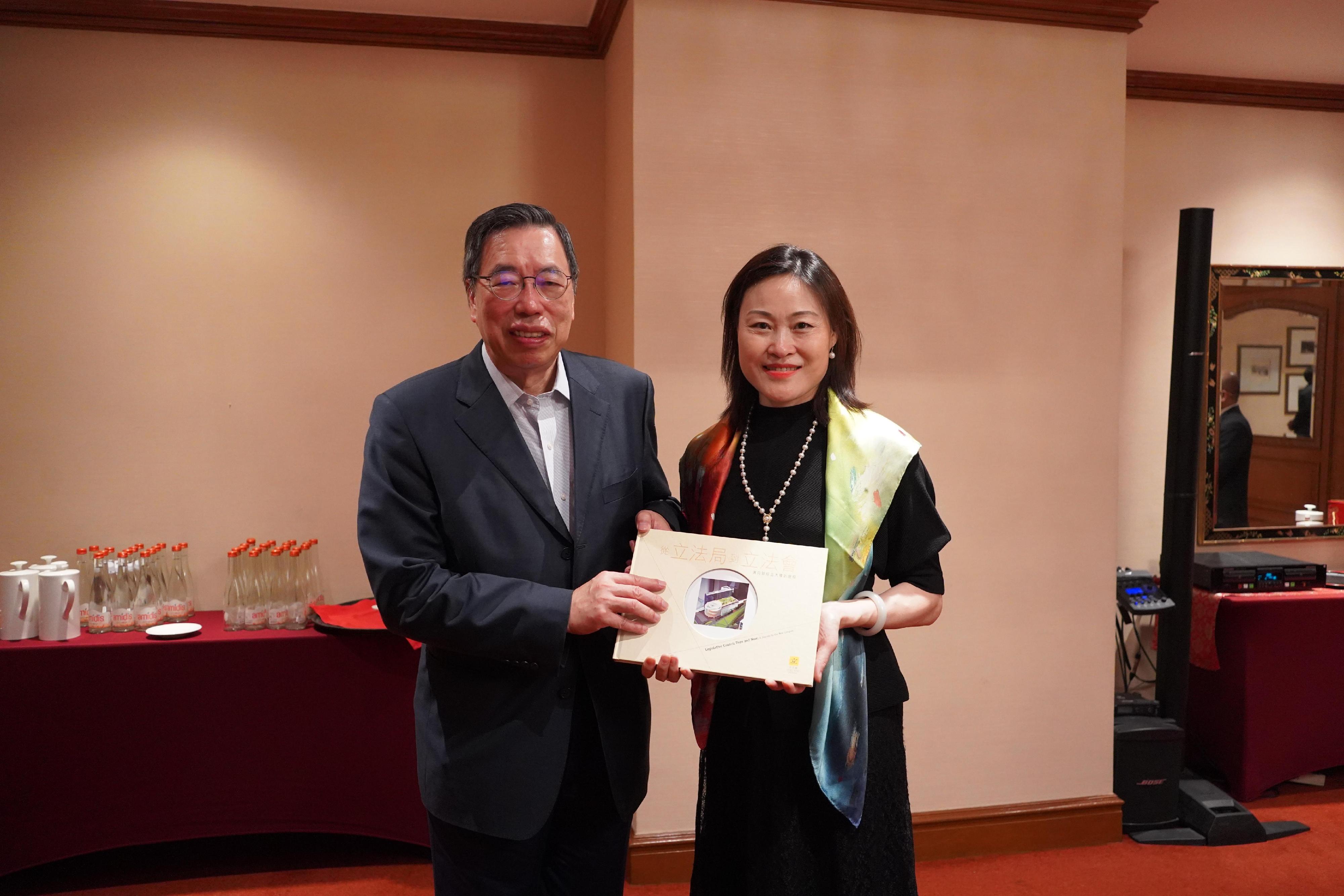 Leung Hk Can Help Asean Nations Access Mainland Market