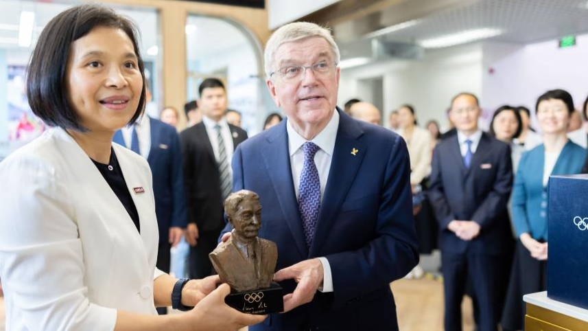 Bach appointed honorary professor of Shanghai University of Sport