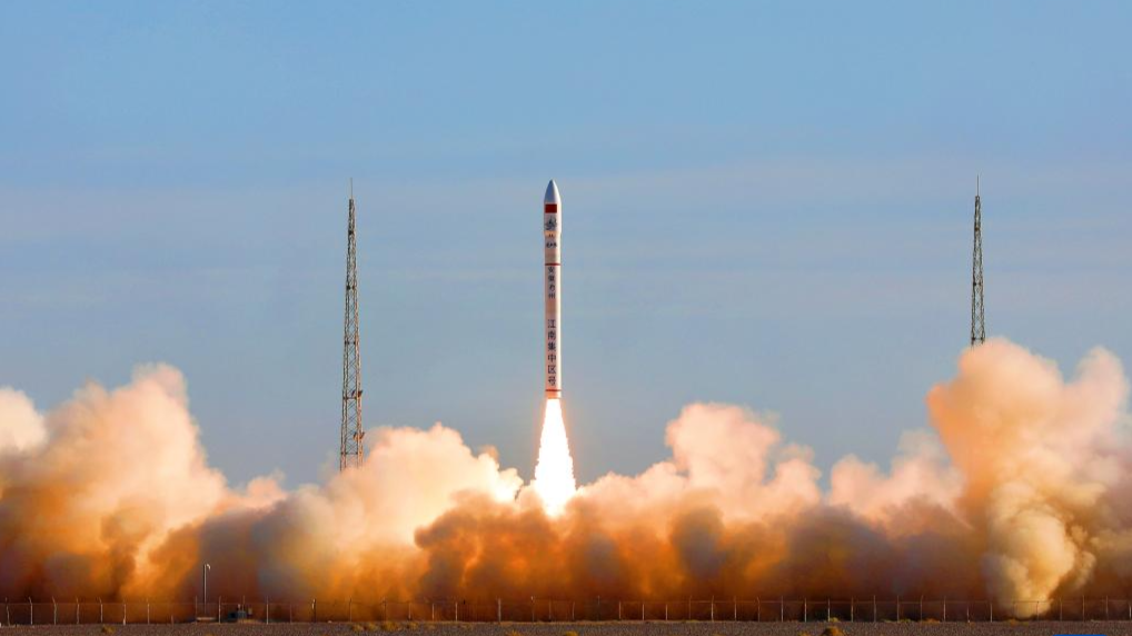 Chinese rocket launches 5 satellites into space
