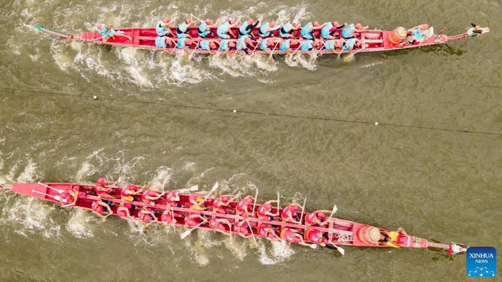 Teams from multiple countries, regions join Macao's dragon boat races