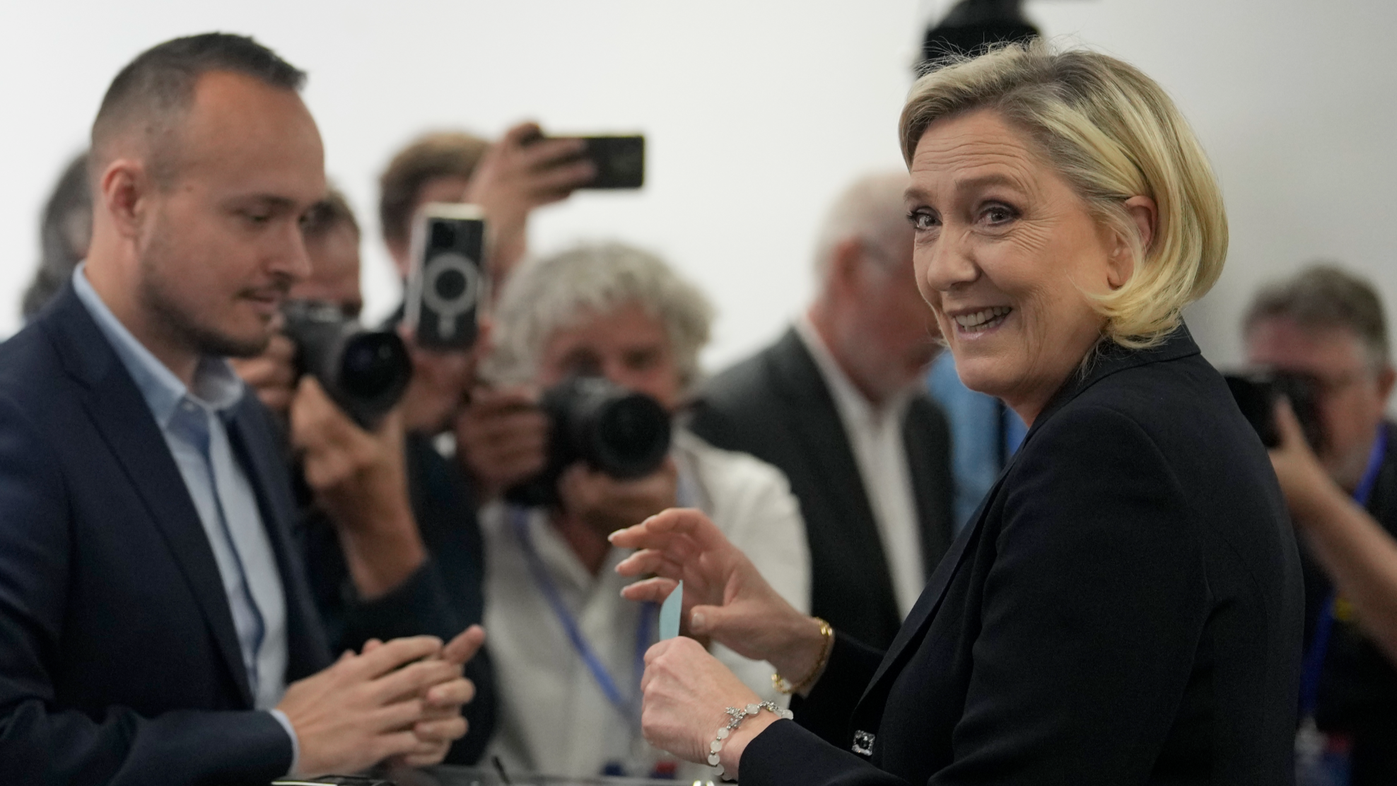 Historic win for far right in French first-round vote