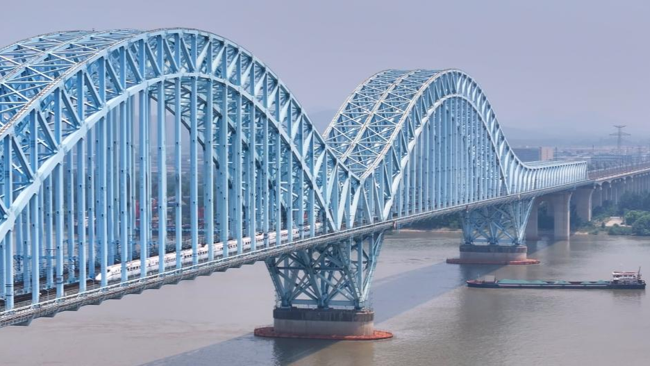 China celebrates first multi-province 'super-loop' high-speed rail service