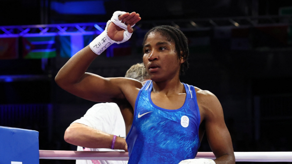 Boxing: Ngamba aiming to inspire refugees with Paris exploits