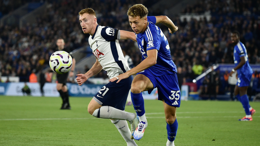 Veteran Vardy earns Leicester point against wasteful Spurs