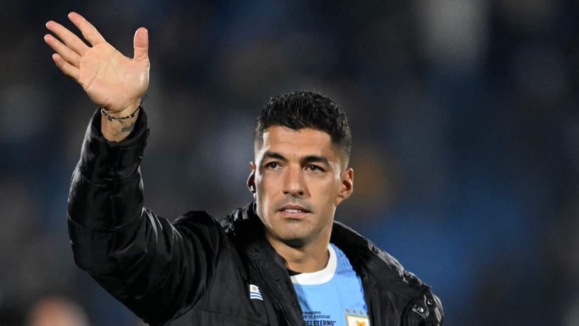 Uruguay's Suarez bids farewell in goalless draw with Paraguay