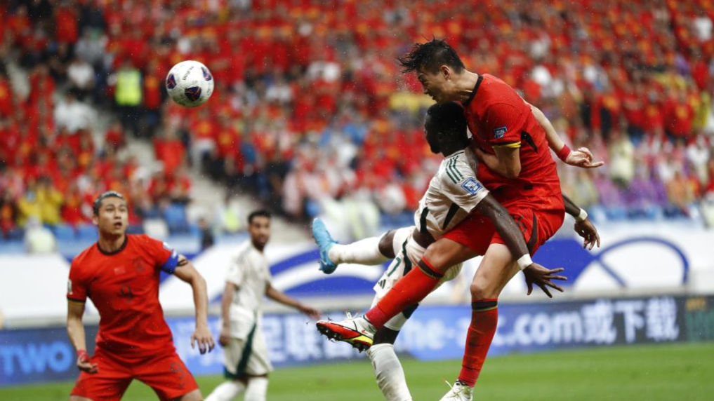 China lose to 10-man Saudi Arabia in World Cup qualifier