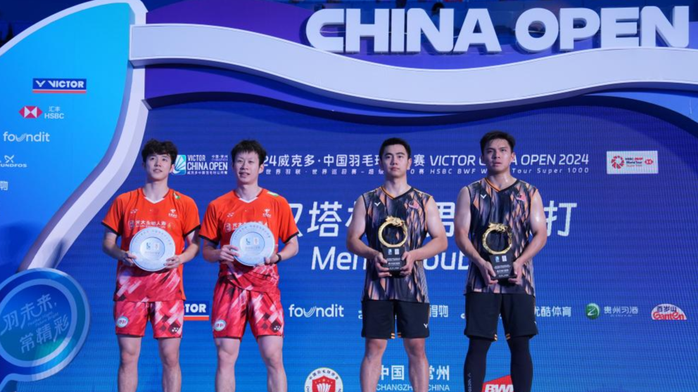 China clinches four titles at badminton China Open