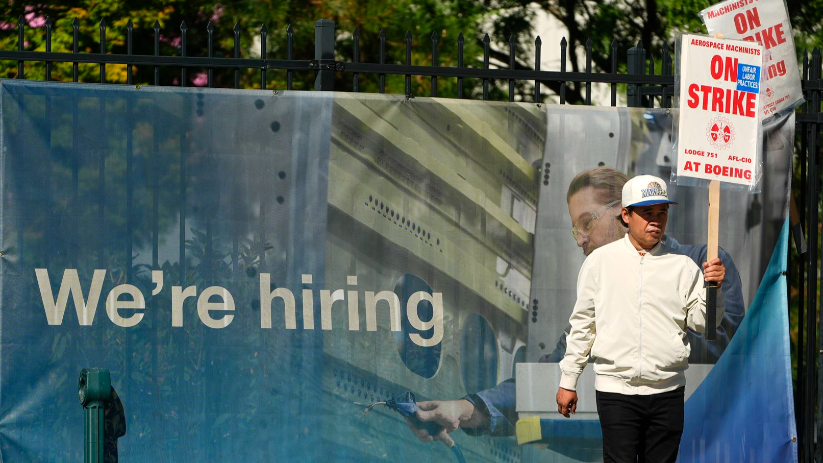 US expected to report moderate September job growth