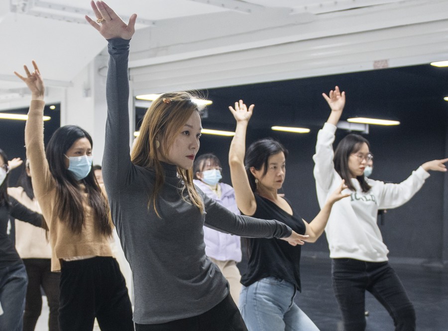 Post-2000 young people in China redefine work, leisure