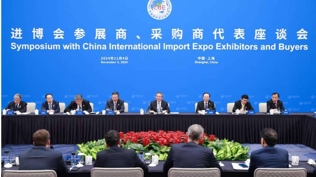 Chinese premier pledges further opening up at import expo