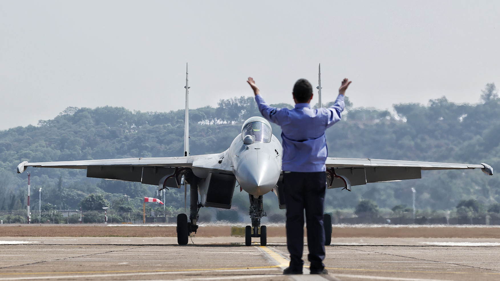 Navy fighter makes public debut