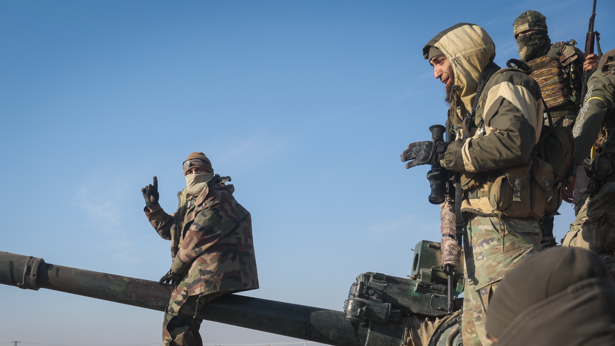 Syrian military fortifies Hama as Aleppo faces humanitarian crisis