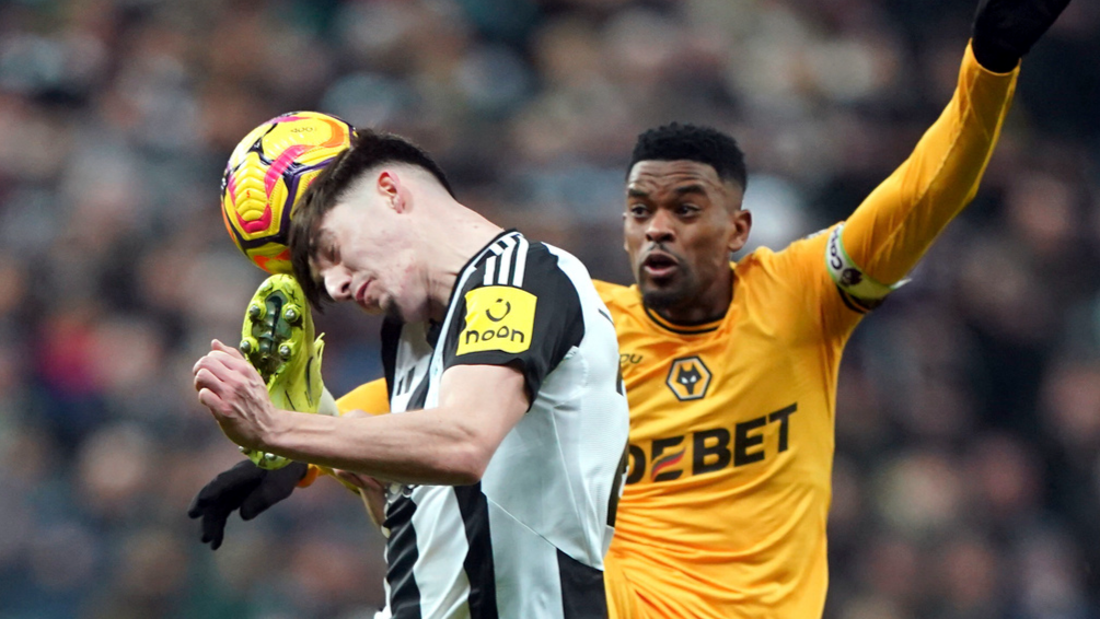 Isak’s hot streak continues as Newcastle beat Wolves 3-0