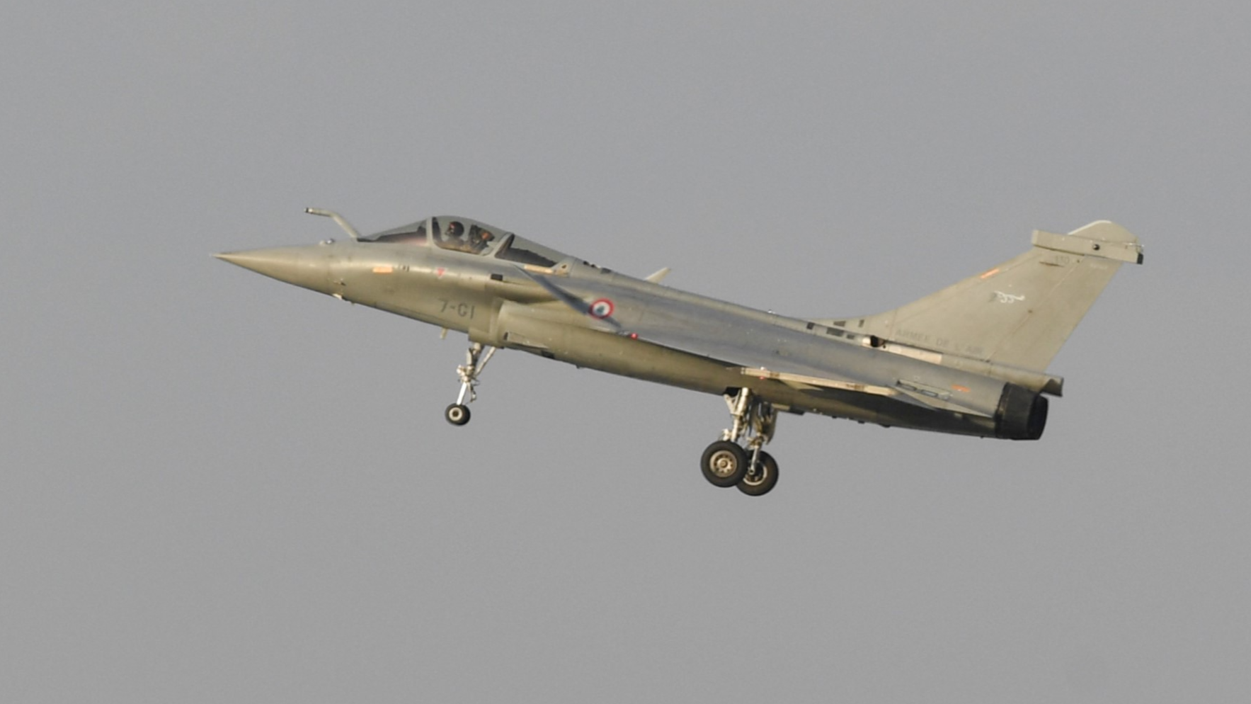 UAE receives 1st batch of Rafale fighters under 16.6b-euro French arms deal