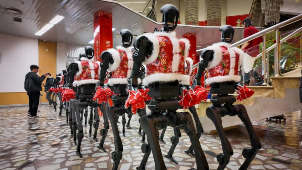 Robots add futuristic twist to China's Spring Festival