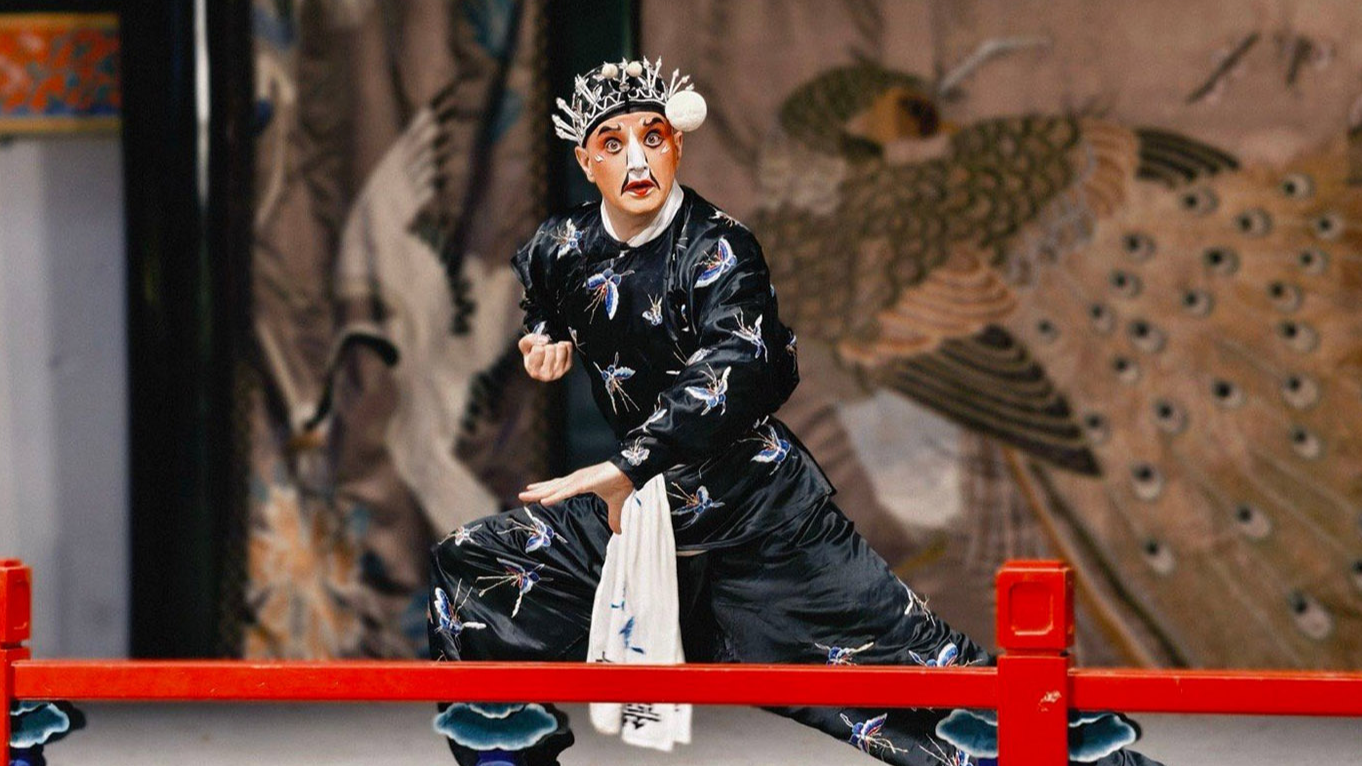 Swede acts on passion for Peking Opera