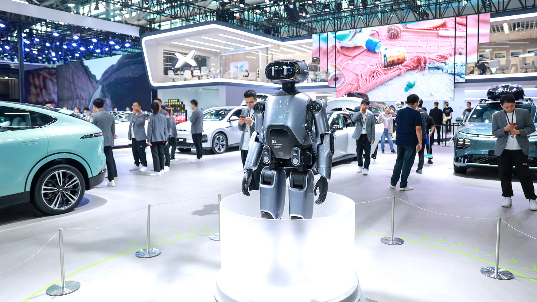 High-tech robot sector revving up carmakers