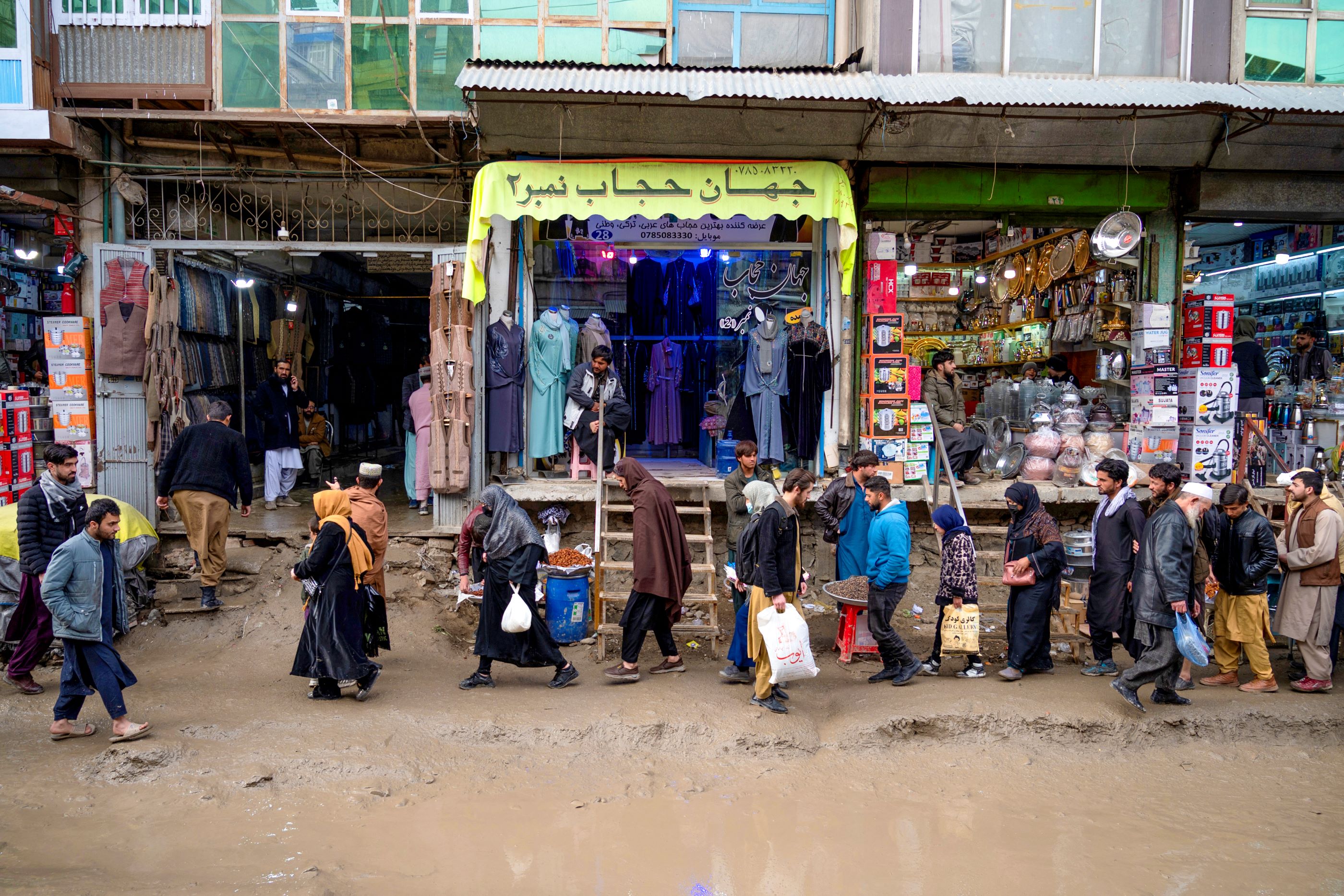 Afghan interim govt leader calls for engagement with world community