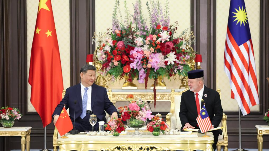 Xi calls on China, M'sia to foster cooperation, implement projects