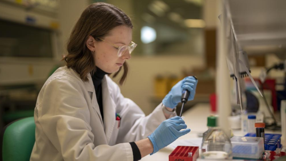 New Australian program aims to attract 'smartest' scientists leaving US