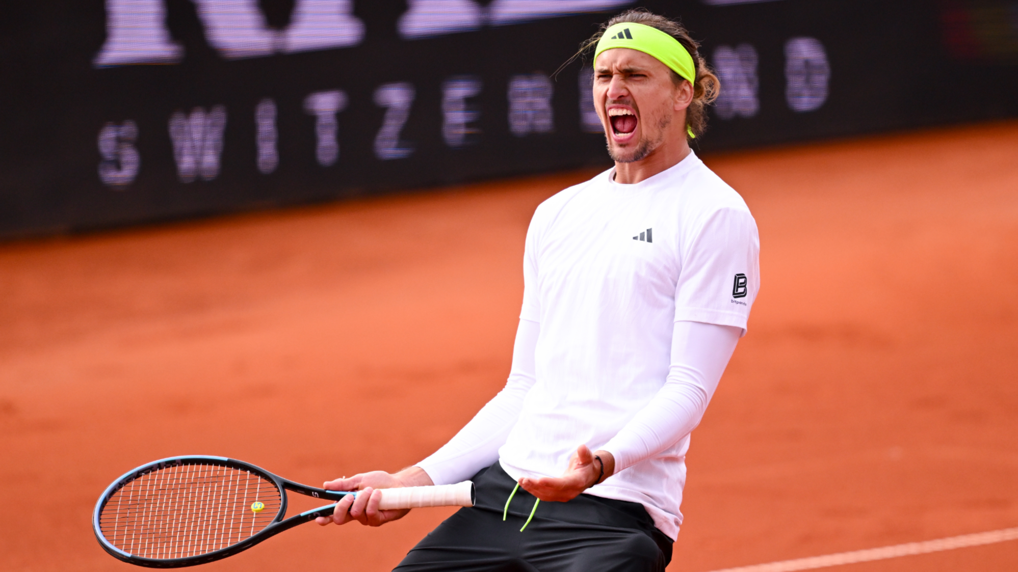 ATP roundup: Alexander Zverev rallies to reach Munich semis