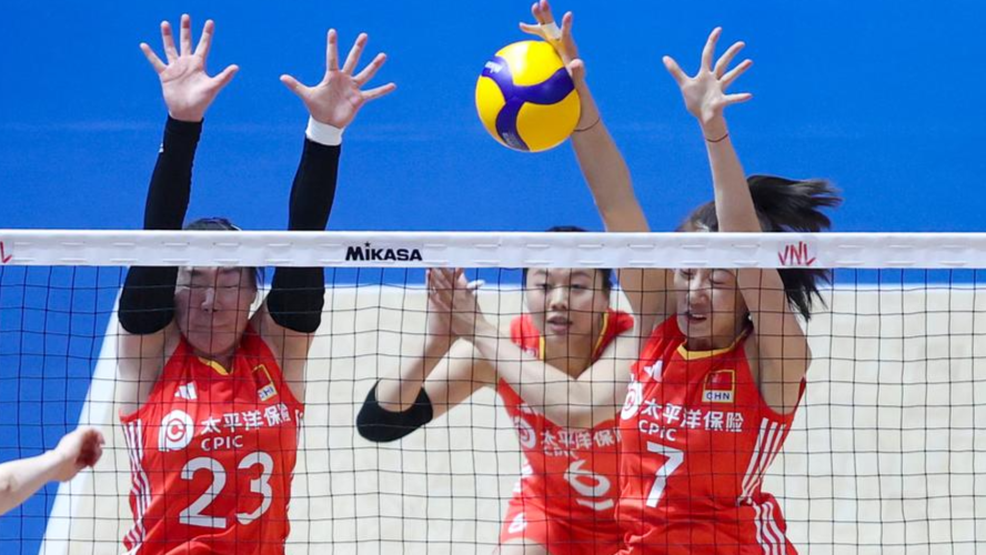Teenager setter Zhang leads Chinese women to winning start at VNL