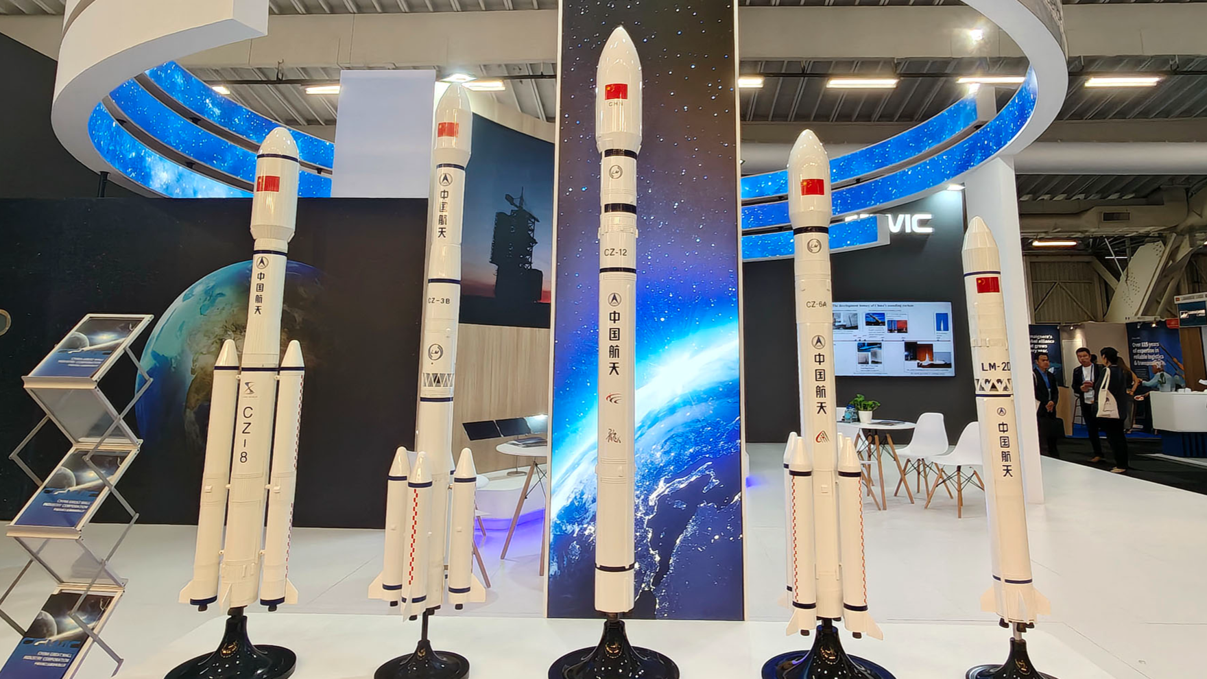 Long March rockets debut at Paris show