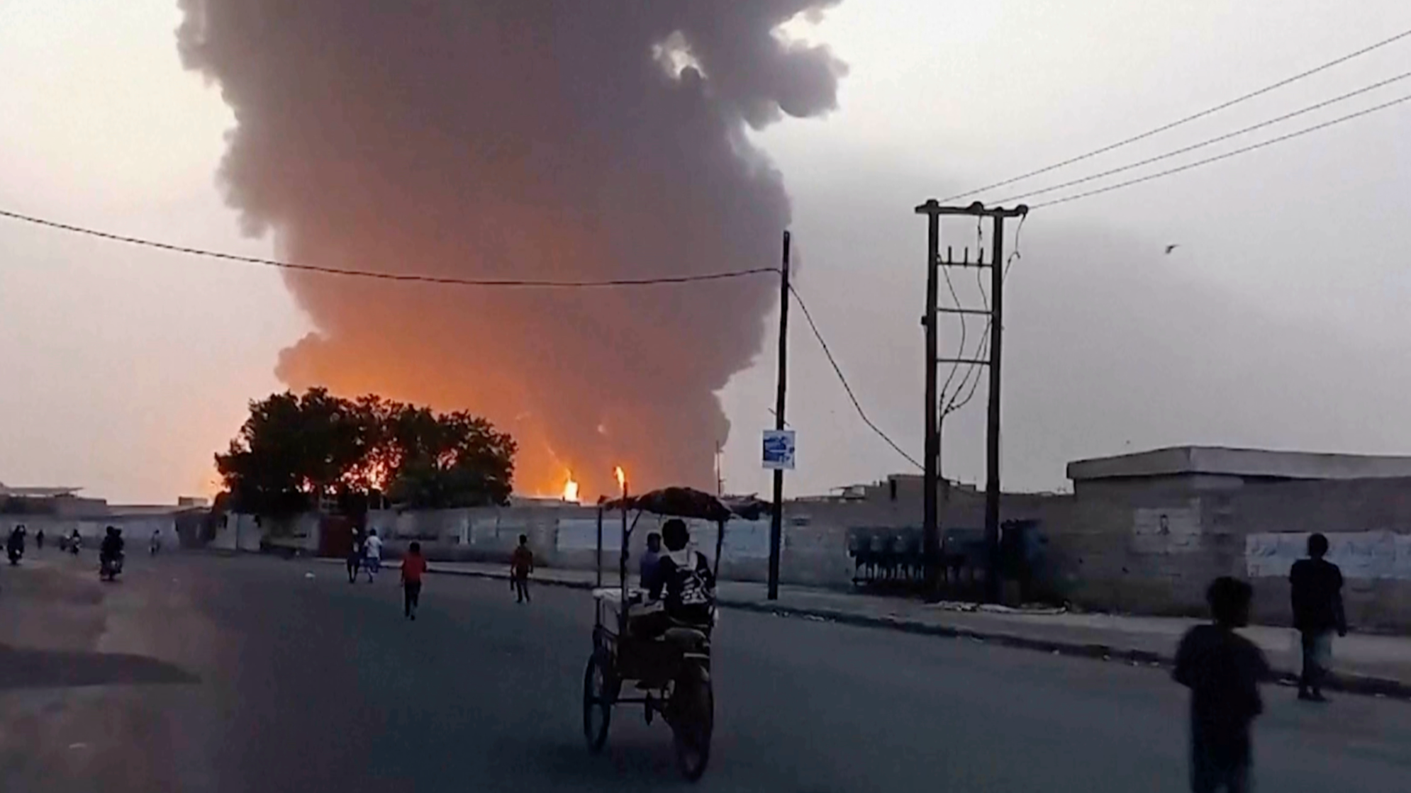 Israel launches airstrikes on Yemen's Hodeidah port