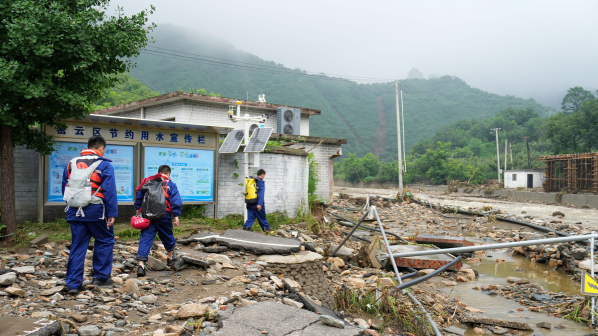 30 dead amid heavy rainfall in Beijing, rescue efforts ongoing