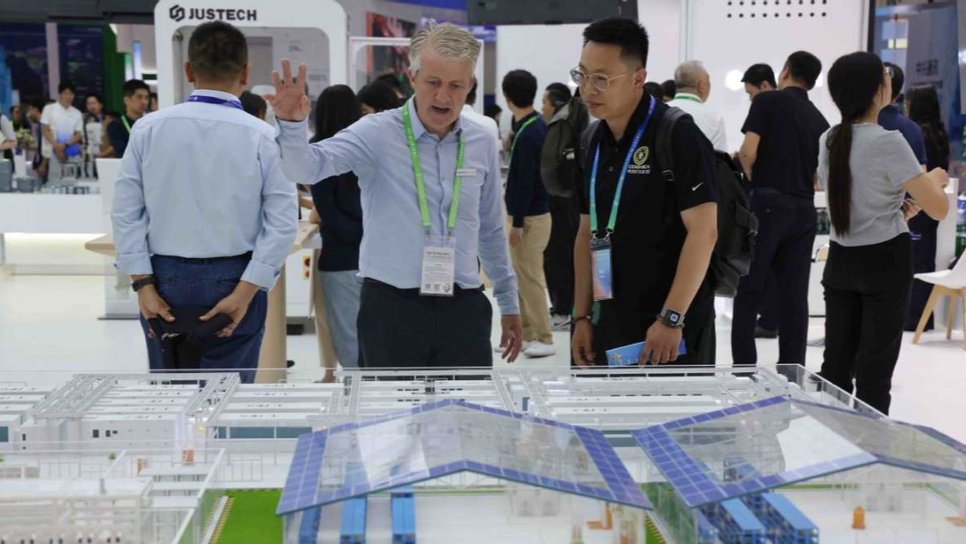 MIIT pledges openness for US business