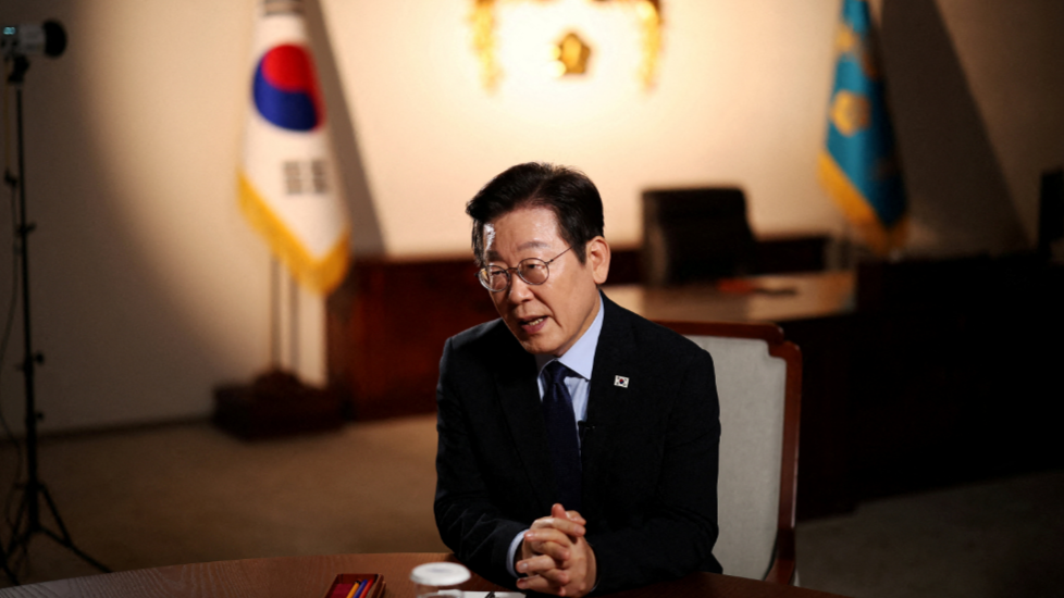 S. Korea's Lee says to face financial crisis with US investment demands