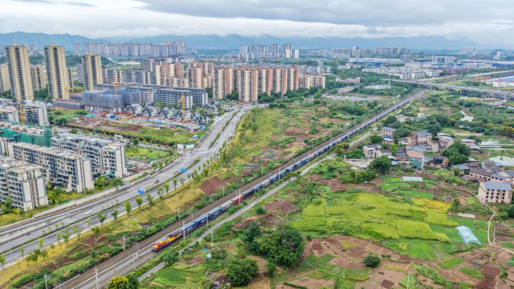 China sees new real estate model, construction growth in 2021-2025