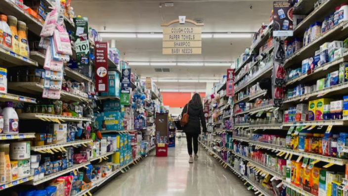US consumer sentiment near 3-1/2-year low as govt shutdown fuels anxiety
