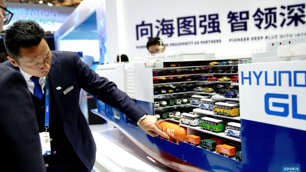 China's service trade rises 7.5% in first 10 months