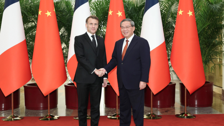 Chinese premier meets with French President
