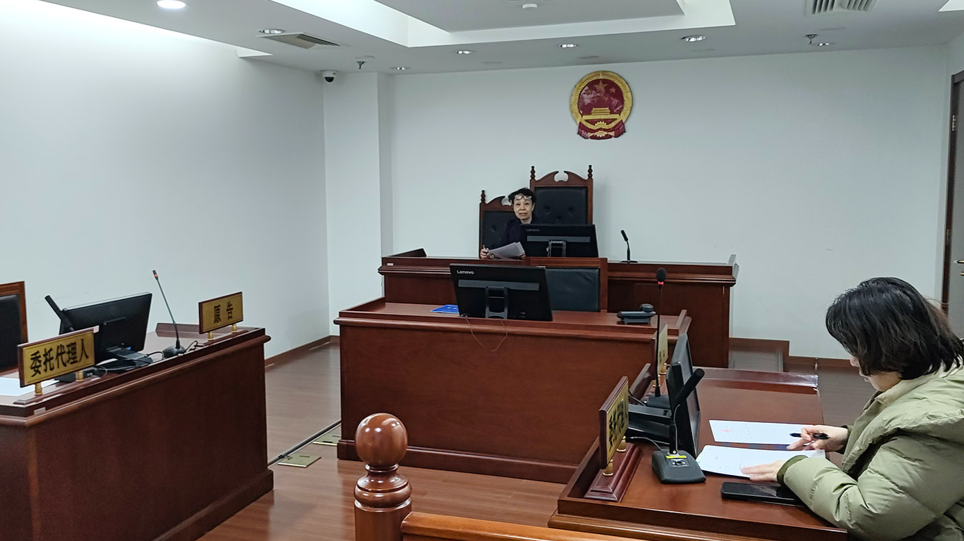 Retired judges lend skills to 'silver-haired mediation'