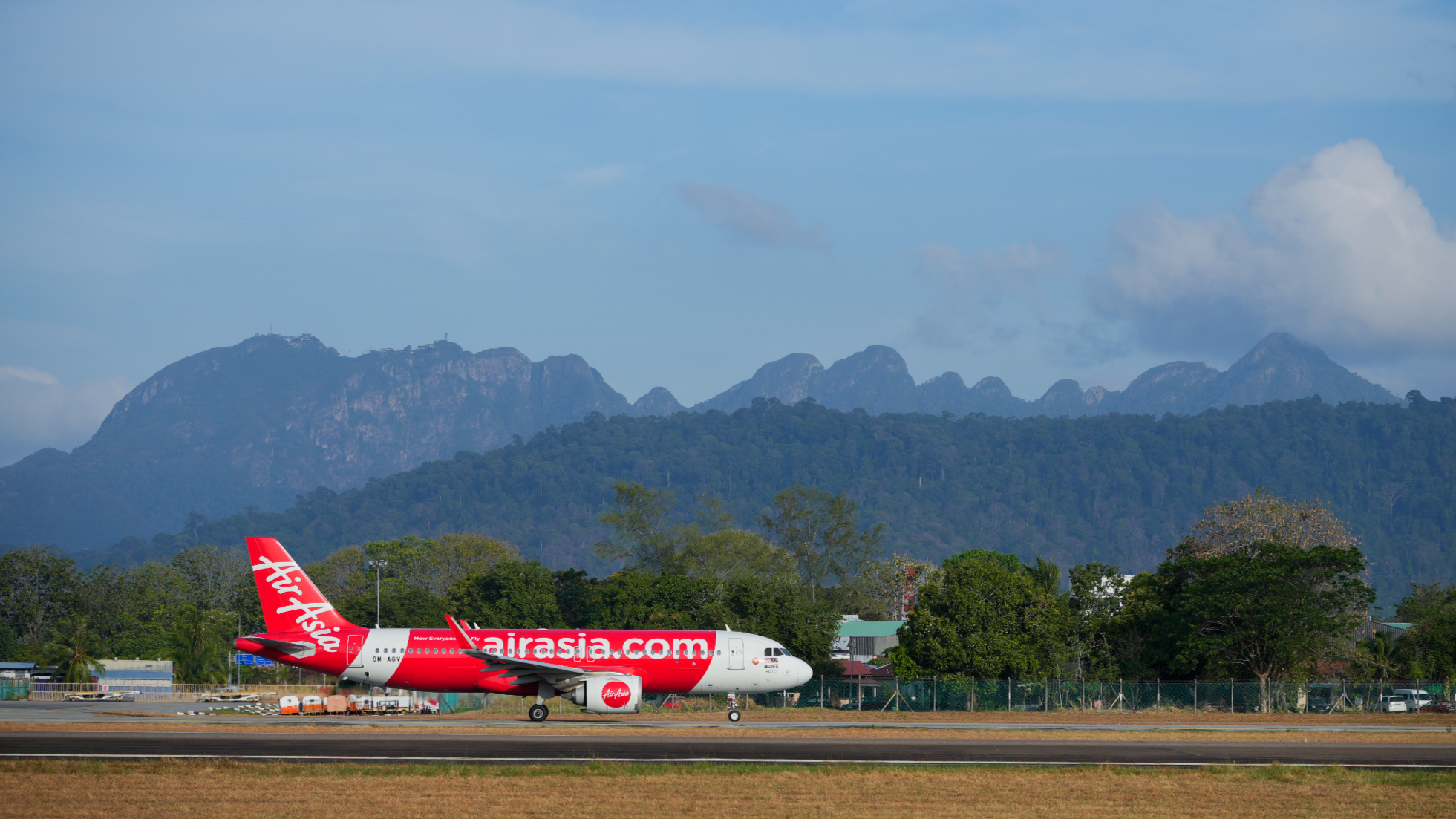 AirAsia nears deal for 100 Airbus A220 jets in expansion push