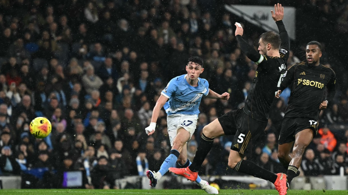 Premier League: Man City and Villa close gap on Arsenal, Liverpool edge ...